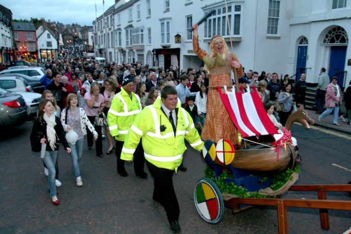 Val and Halla | Fool's Paradise